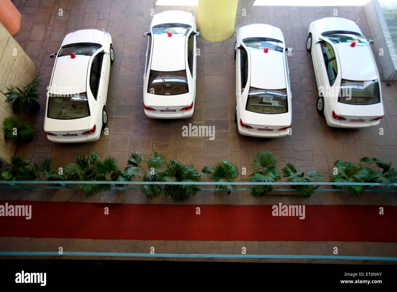 Parked automobiles hi-res stock photography and images - Alamy