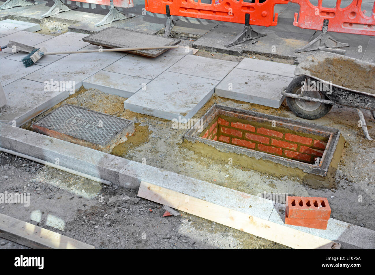 Manhole Cover England High Resolution Stock Photography and Images - Alamy