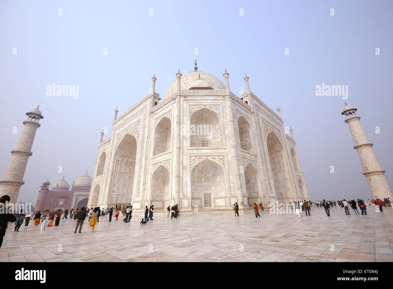 Taj mahal at an angle hi-res stock photography and images - Alamy