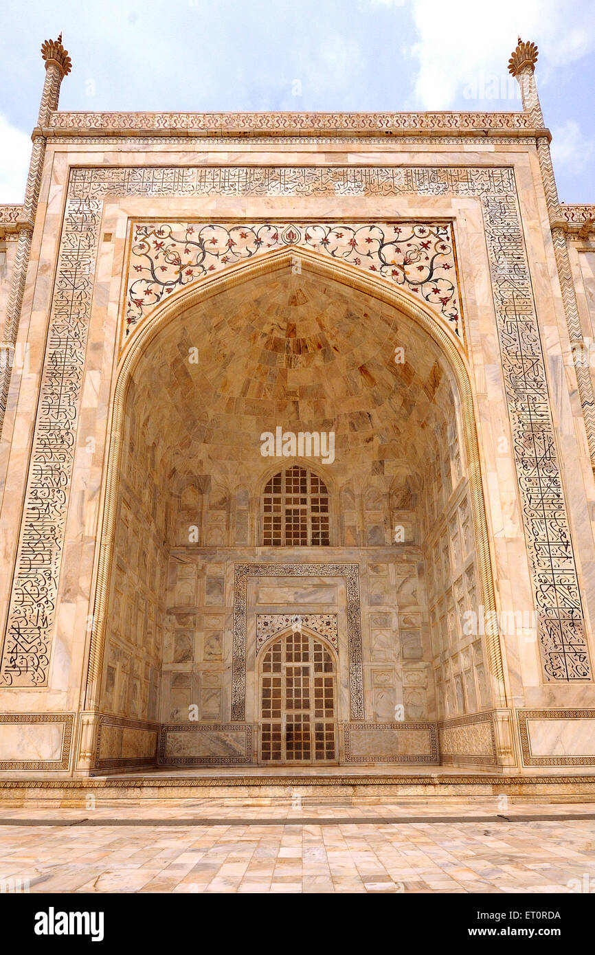 Taj mahal design hi-res stock photography and images - Alamy