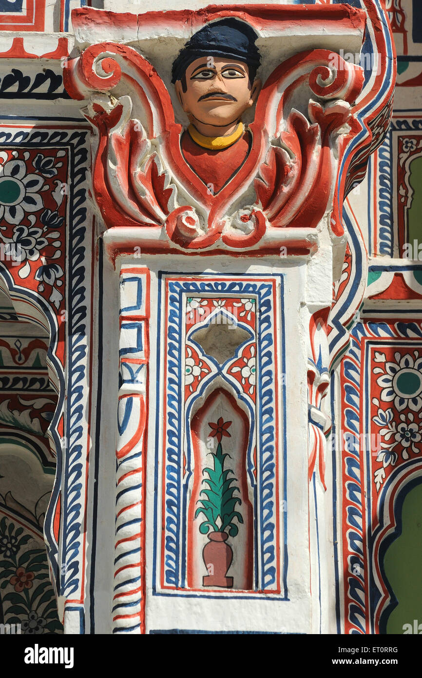 old cornice statue, Dwarkadhish temple, Fatehpur, Rajasthan, India ...