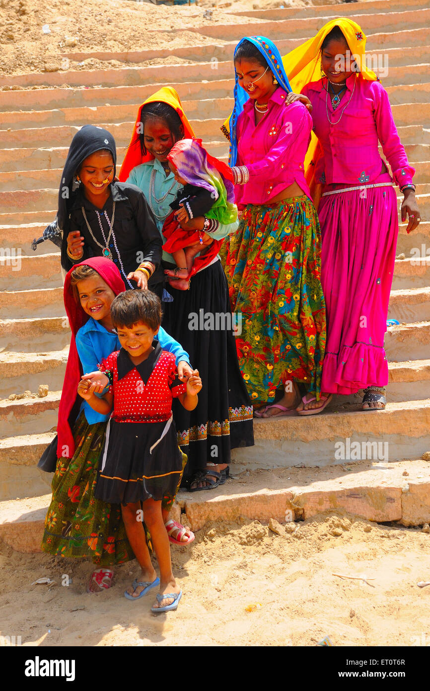 Six girl hi-res stock photography and images - Alamy