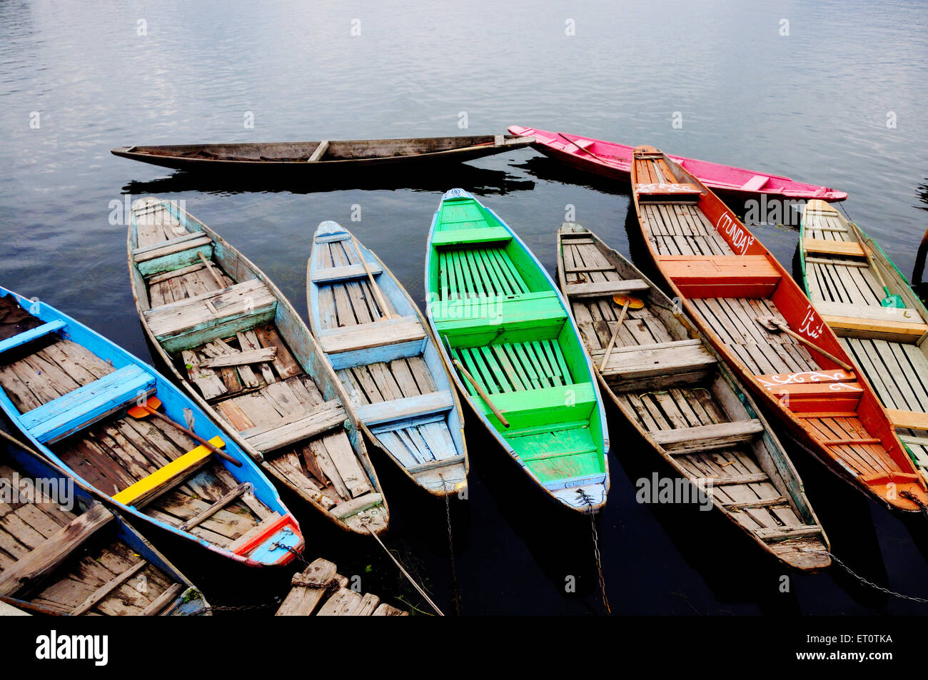 Indian canoes hi-res stock photography and images - Alamy