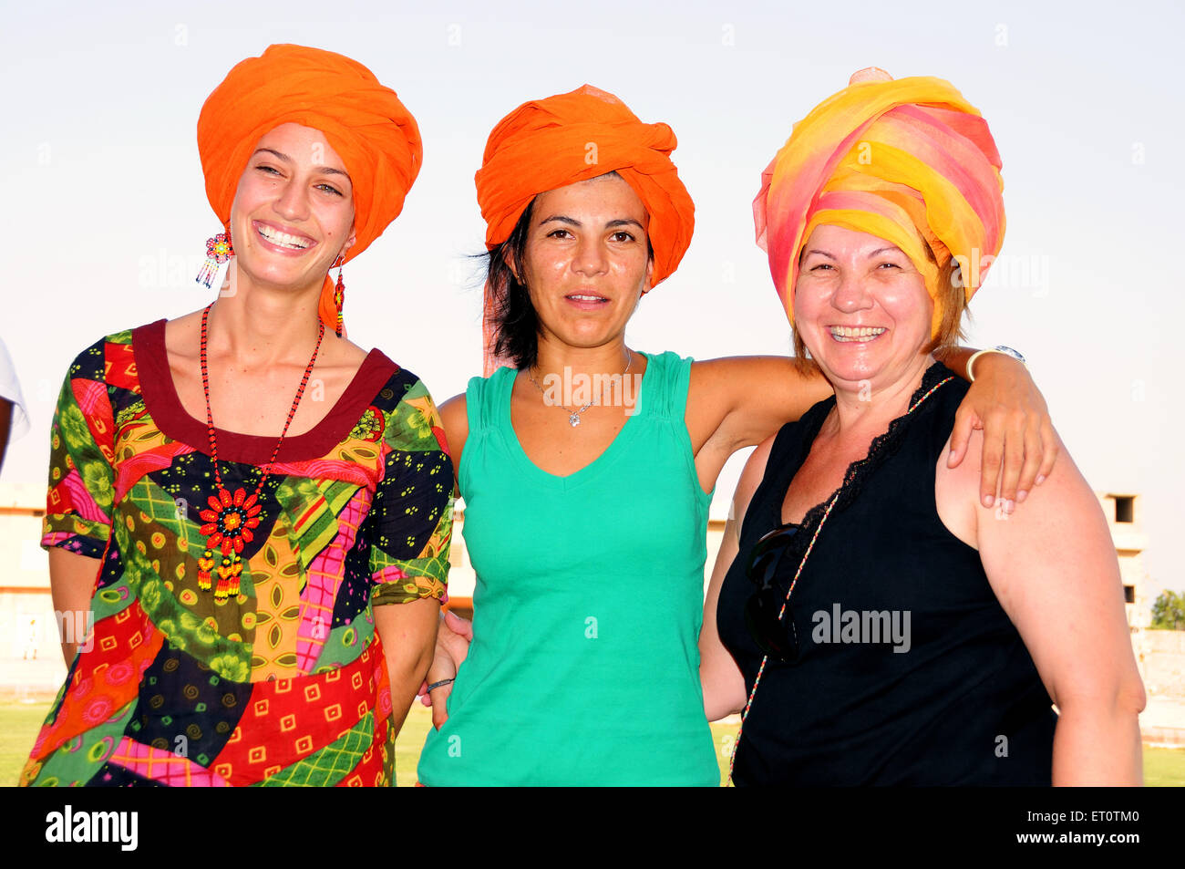 People wearing turbans hi-res stock photography and images - Alamy