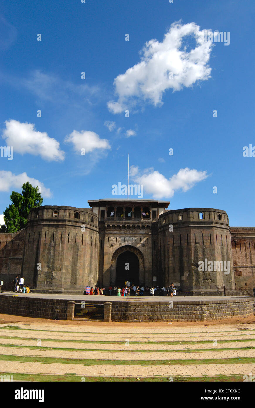 Delhi darwaja with massive bastion hi-res stock photography and images ...