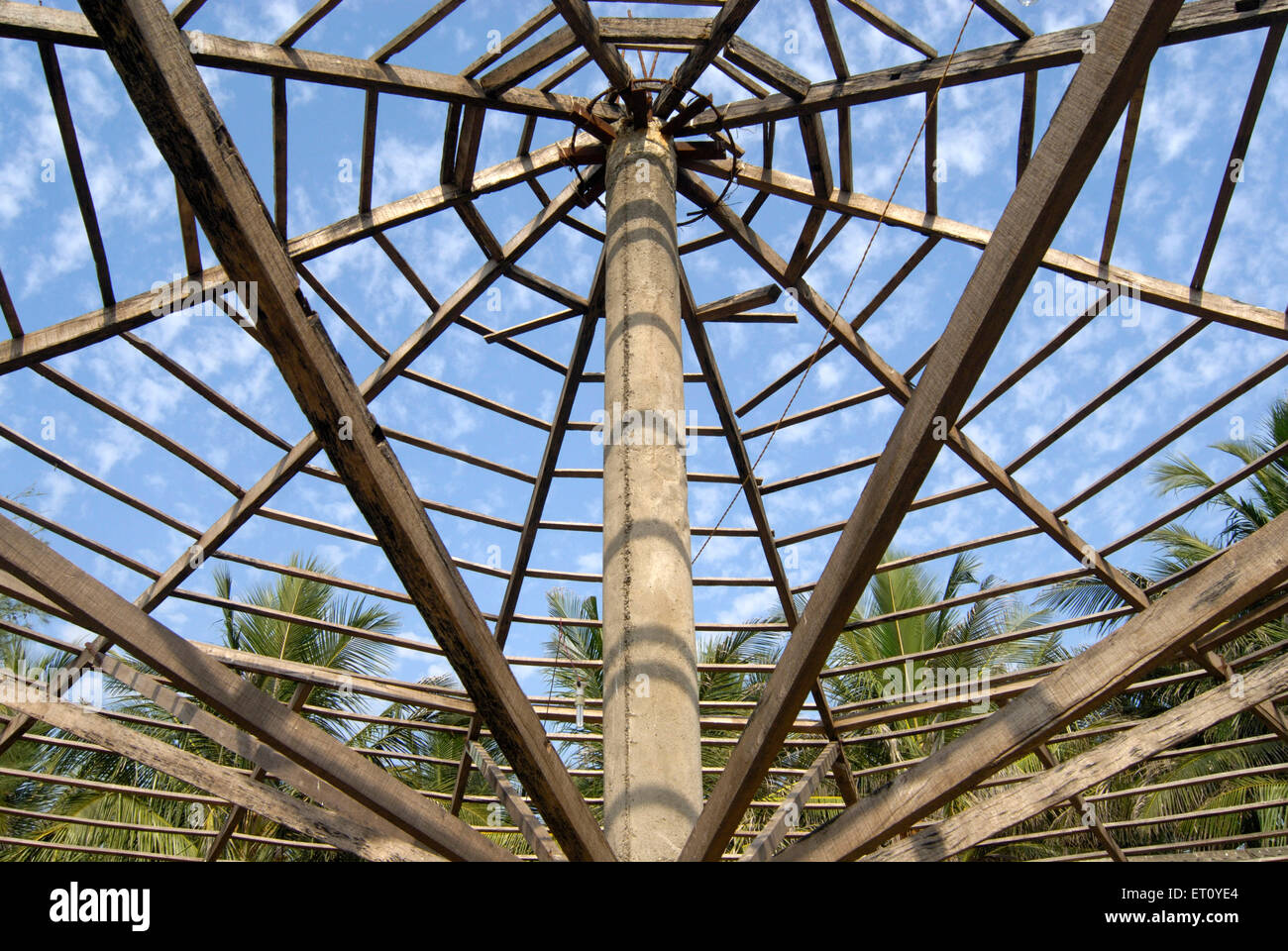 Open structure hi-res stock photography and images - Alamy