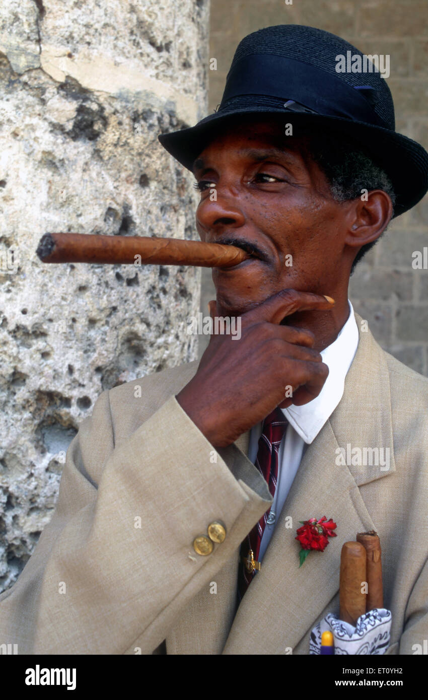 Portrait of Cuban man smoking cigar Havana Vieja Cuba Stock Photo - Alamy