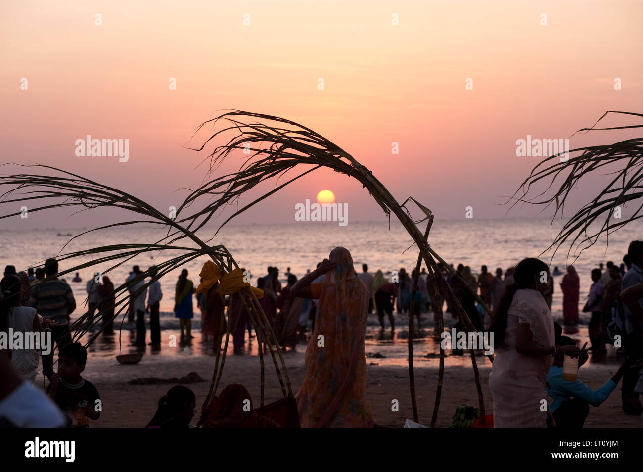Chhat puja hi-res stock photography and images - Alamy