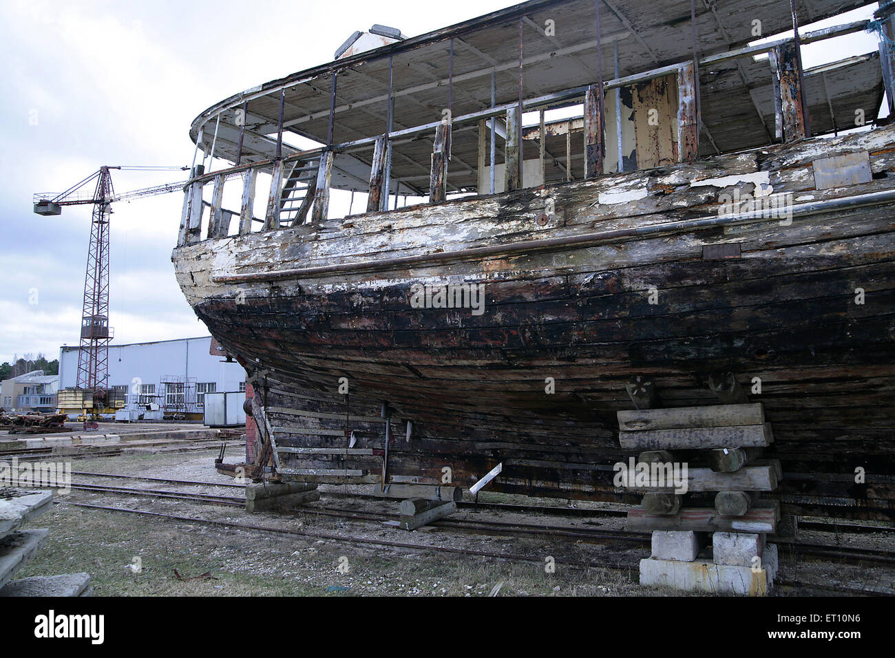 Tail ship hi-res stock photography and images - Alamy