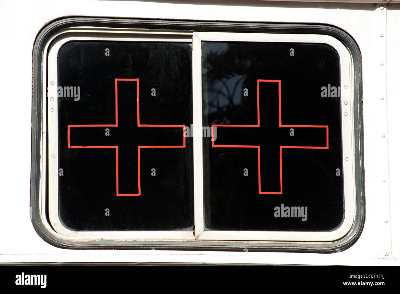 Ambulance symbol hi-res stock photography and images - Alamy