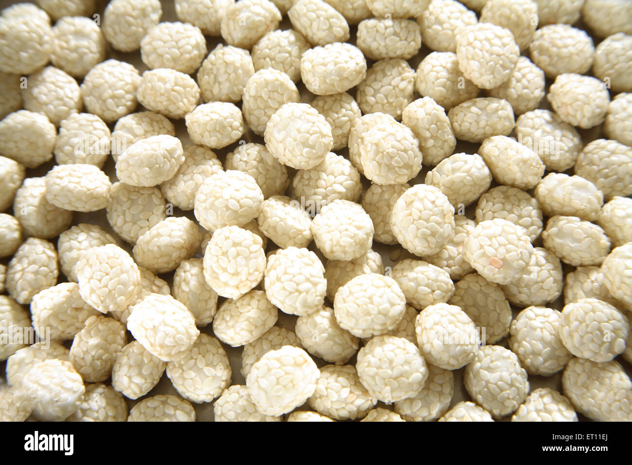 Sesame laddoos hi-res stock photography and images - Alamy