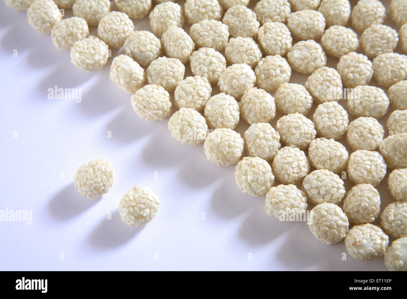 White sesame seeds hi-res stock photography and images - Alamy