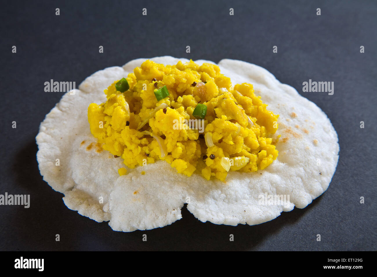 Zunka Bhakar, Jhunka Bhakar, Zunka Bhakri, flatbread and vegetable ...