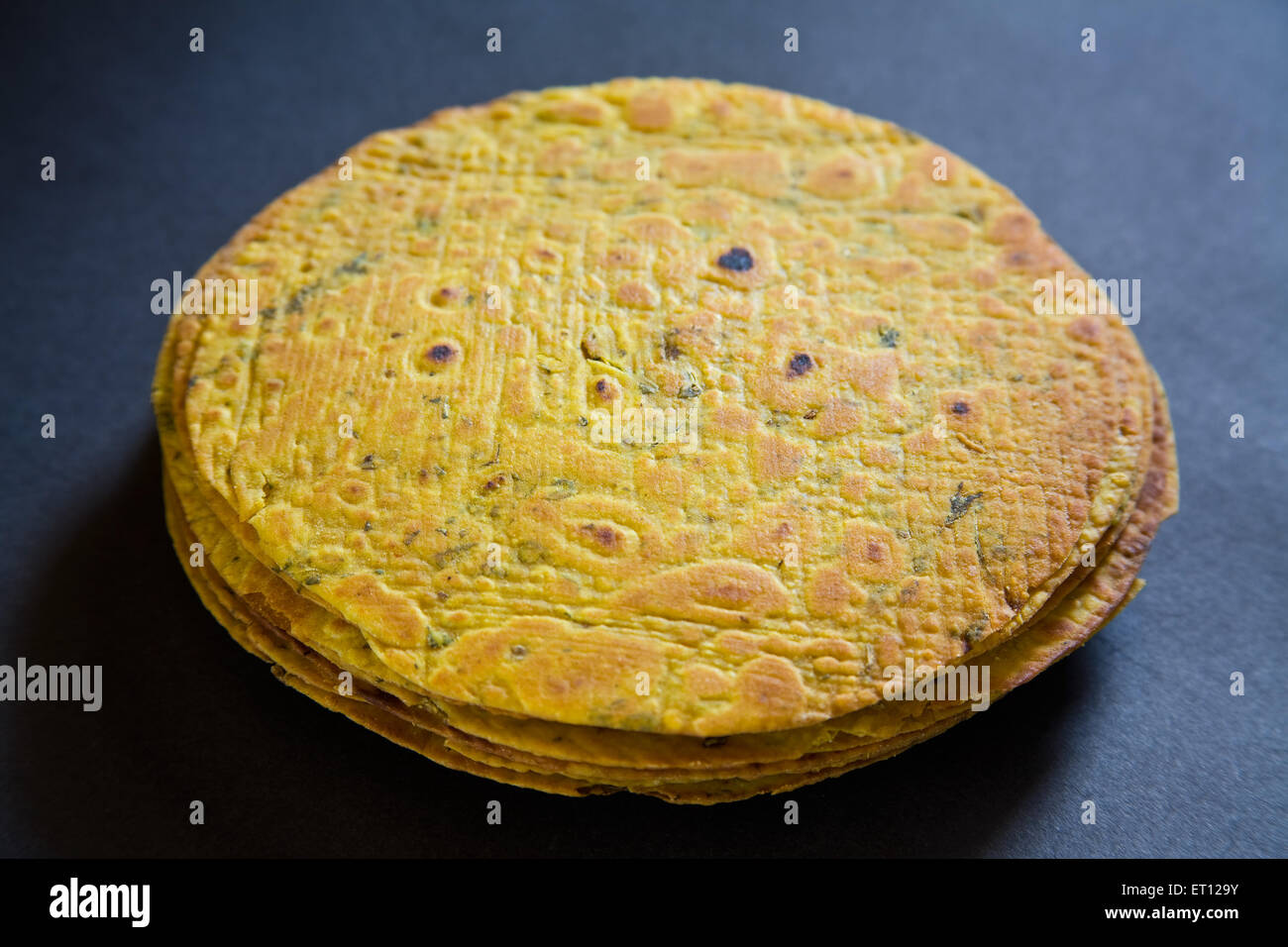 methi khakhra, roasted cracker, thin cracker, crispy cracker, crunchy ...