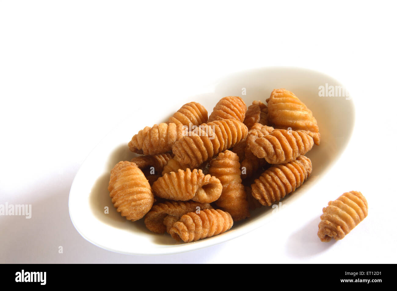 Indian sweet snack, shakarpara, shankarpali, shakkarpara, khurma ...