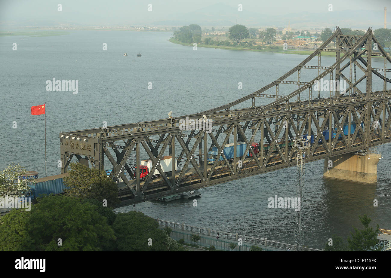 Dandong, LIAONNG PROVINCE, CHINA. 27th May, 2015. Trade continues with ...