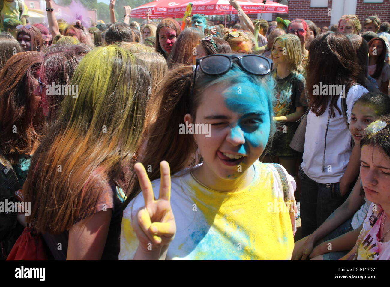 Beautiful indian girl on street hi-res stock photography and images - Alamy