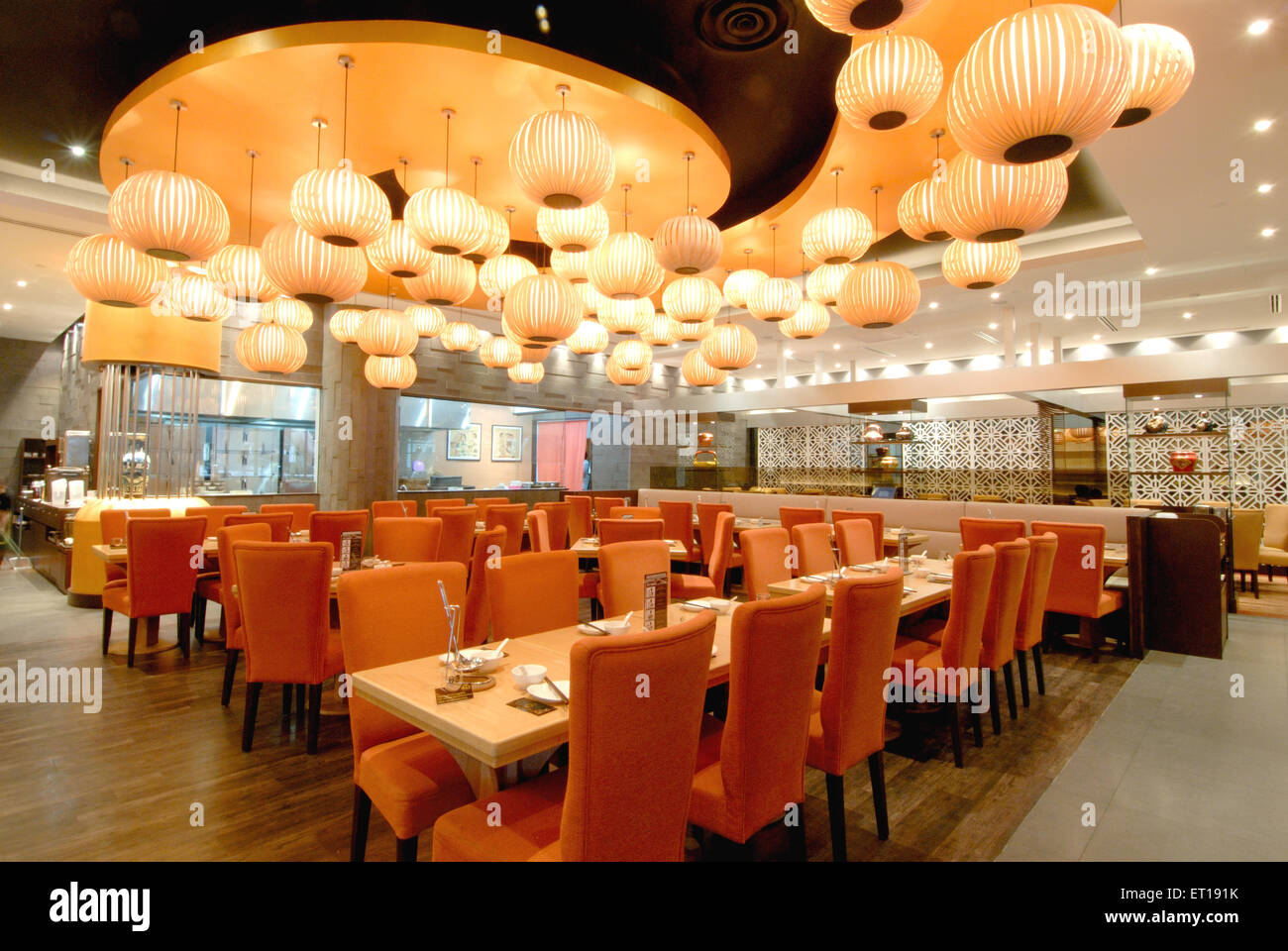 Ceiling lights hi-res stock photography and images - Alamy