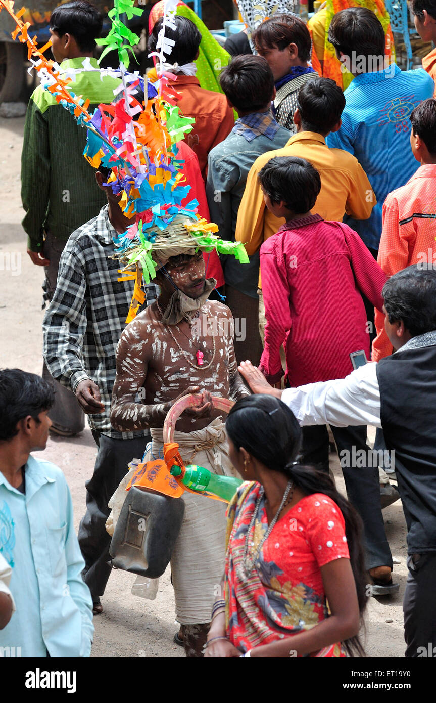 Tribals celebrating, tribal fair, Holi Festival, Kawant, Kavant ...