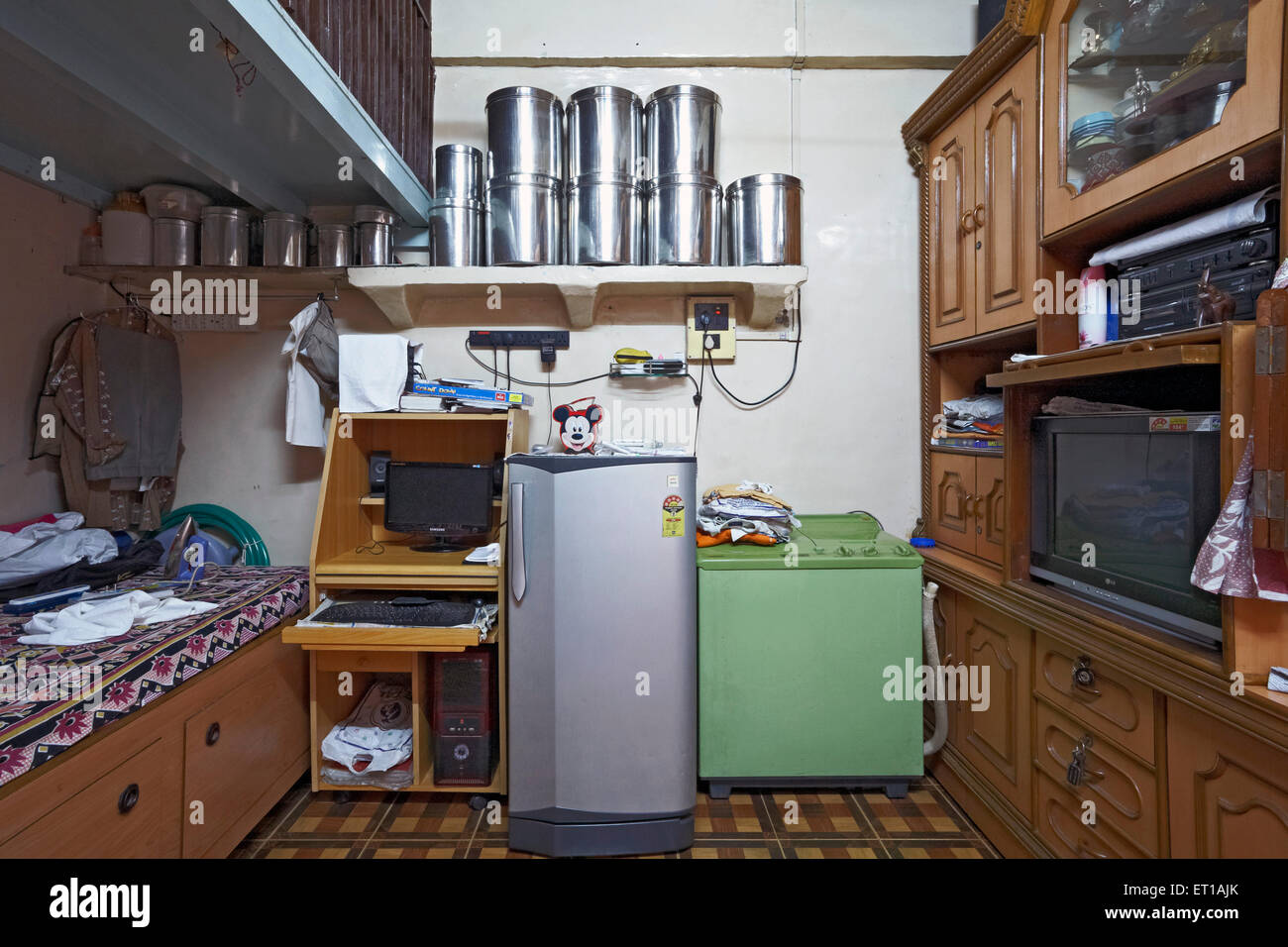 Chawl Mumbai High Resolution Stock Photography and Images - Alamy
