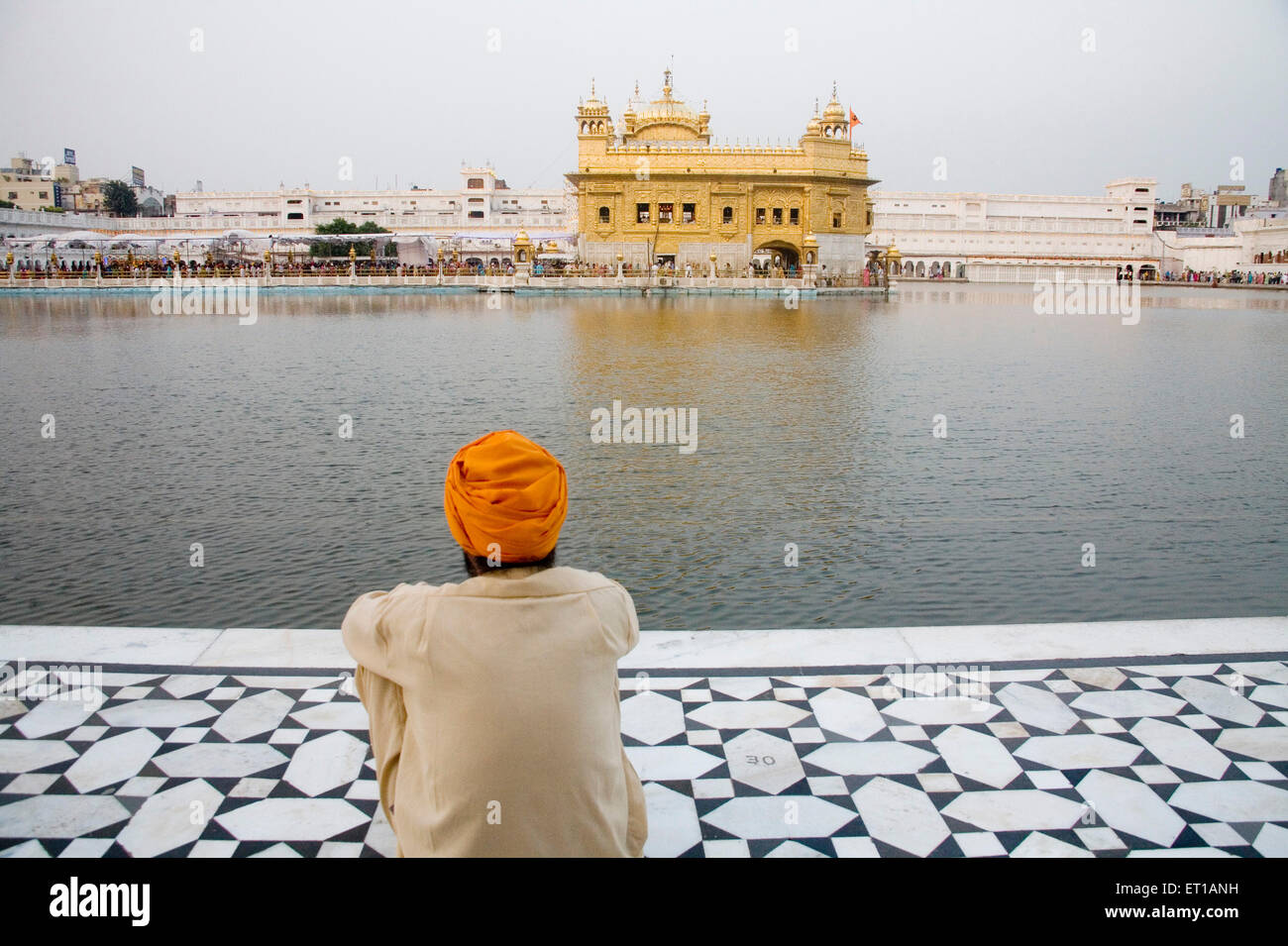 Golden Architecture of the Hari Mandir Sahib Swarn Mandir Golden temple ...