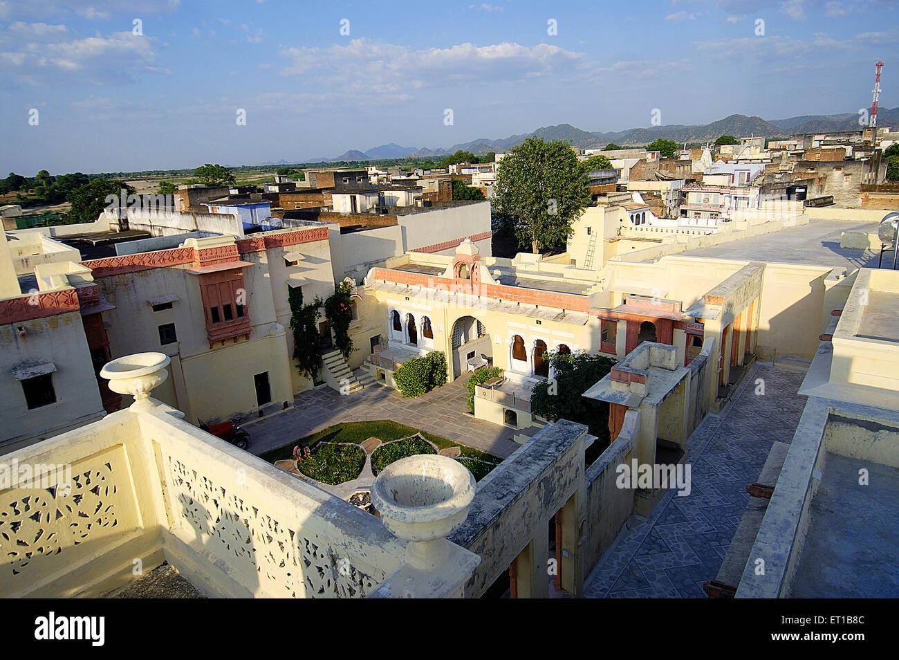 Rawla Jojawar ; Boutique Heritage Hotel ; Kundal ; Jojawar ; Marwar ...
