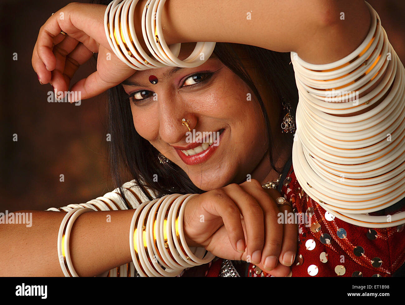 Rajasthan bangles hi-res stock photography and images - Alamy