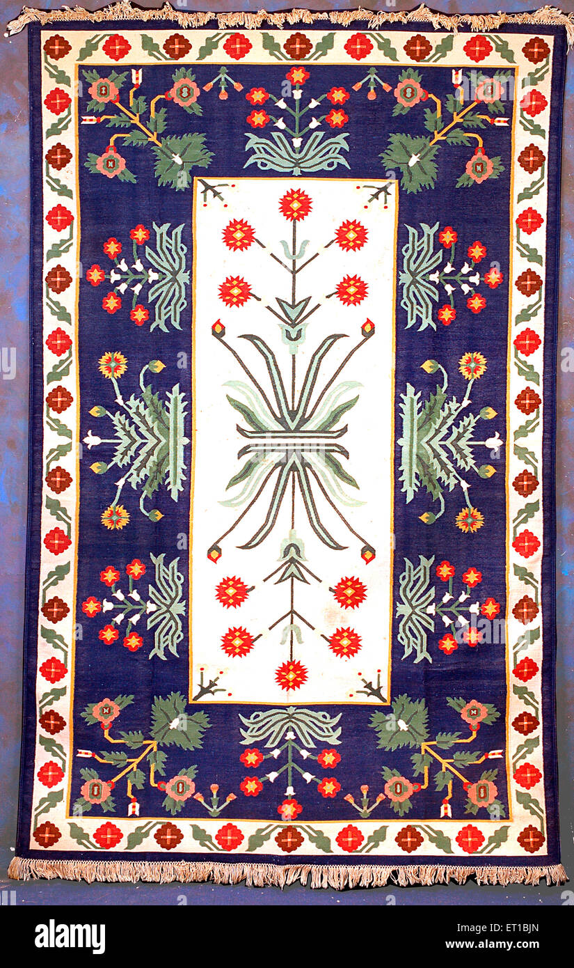 Traditional carpet design hi-res stock photography and images - Alamy