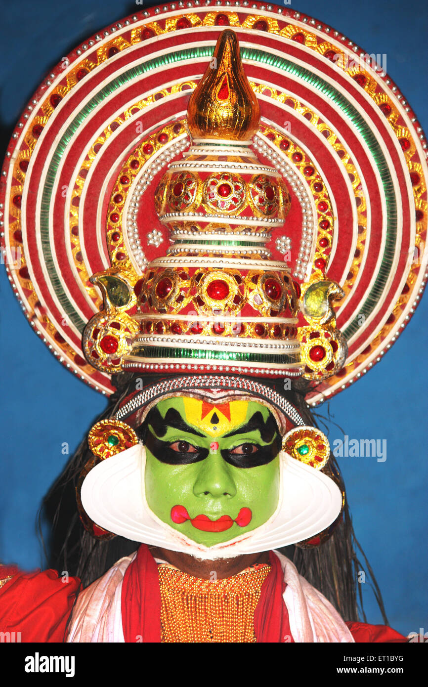 Kathakali dancers hi-res stock photography and images - Alamy