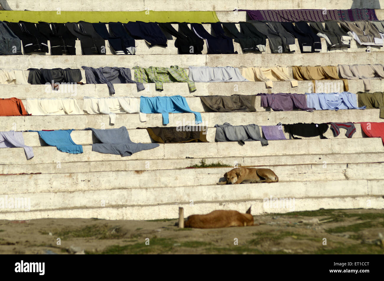 Cloths in north india hi-res stock photography and images - Alamy