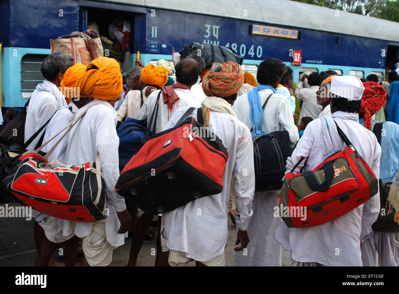 Compartment coach hi-res stock photography and images - Alamy