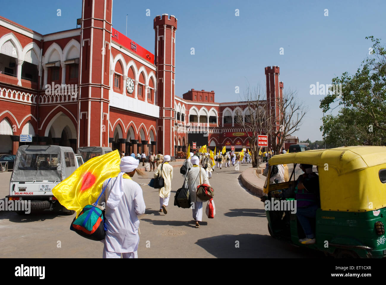 Delhi india view pillar hi-res stock photography and images - Alamy