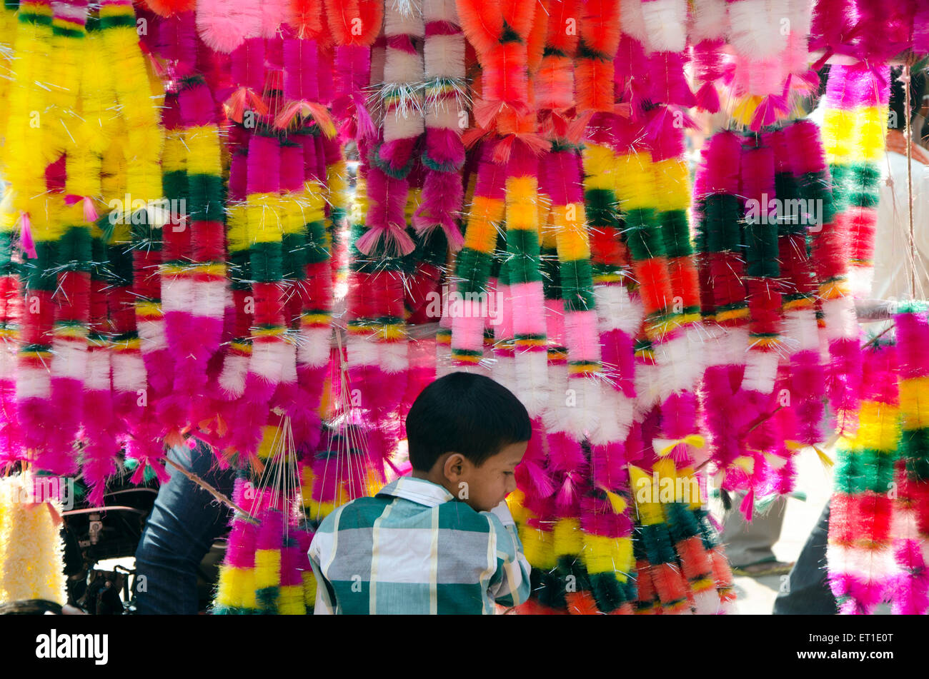 Boy market hi-res stock photography and images - Alamy