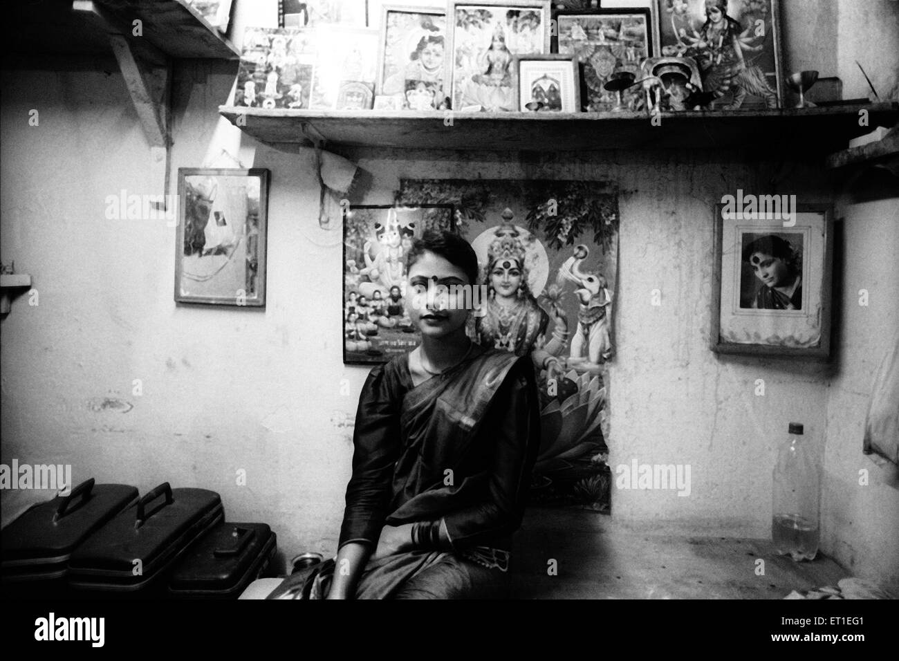 Lavani artist ; traditional dance form ; Modnib ; Maharashtra ; India ...