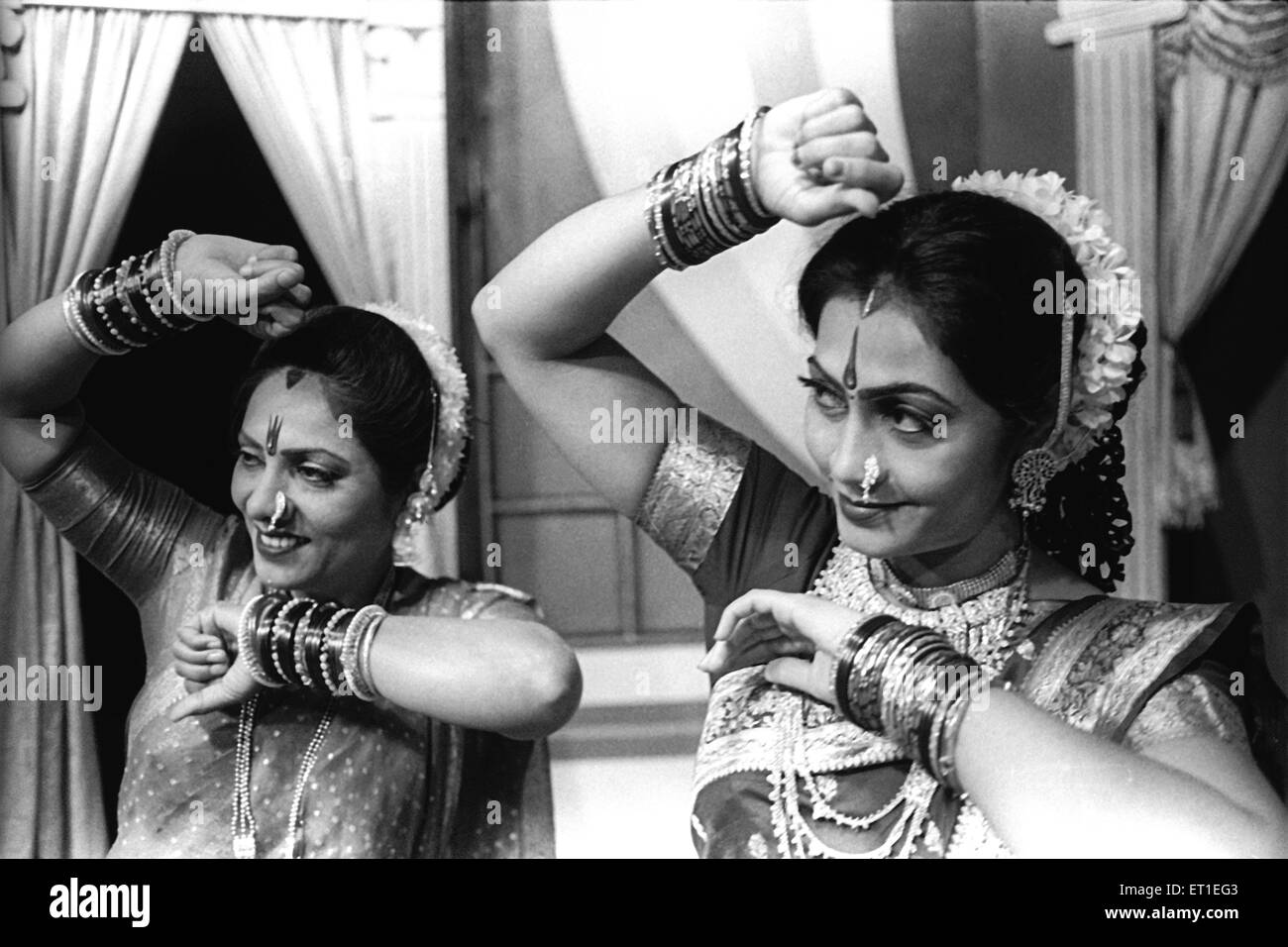 Lavani artist ; traditional dance form ; Modnib ; Maharashtra ; India ...