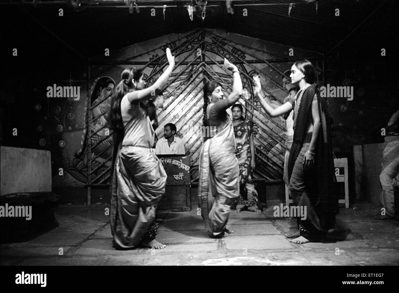 Lavani artist ; traditional dance form ; Modnib ; Maharashtra ; India ...