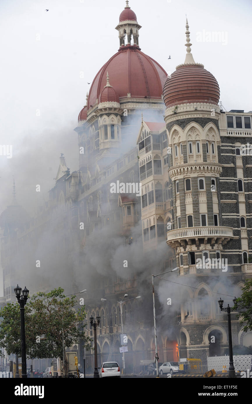 Taj mahal hotel mumbai fire hi-res stock photography and images - Alamy