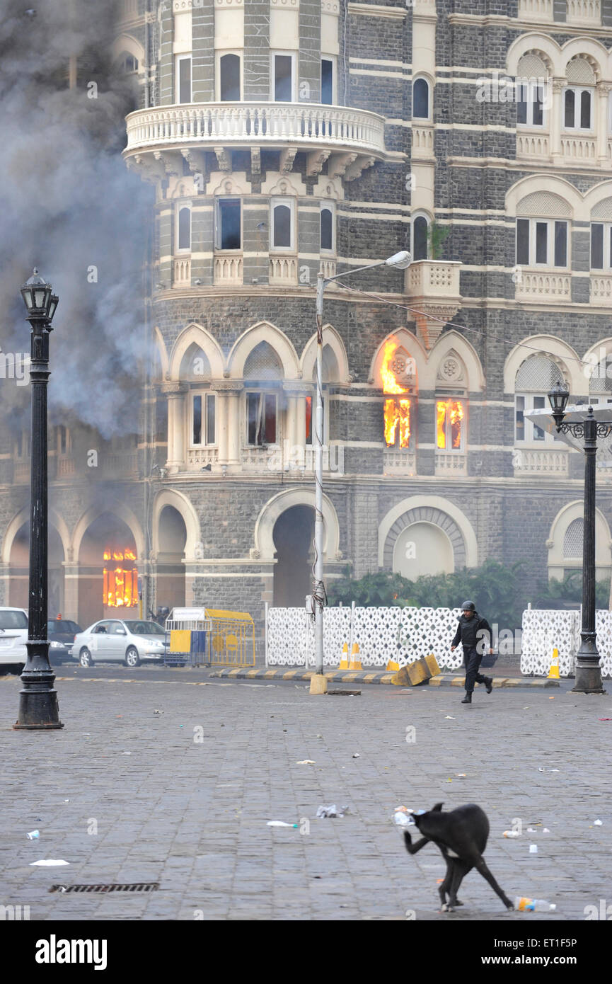Taj mahal hotel fire 2008 hi-res stock photography and images - Alamy