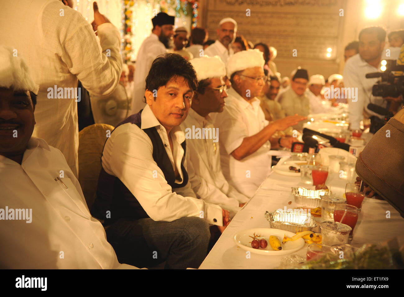 Singer suman hi-res stock photography and images - Alamy