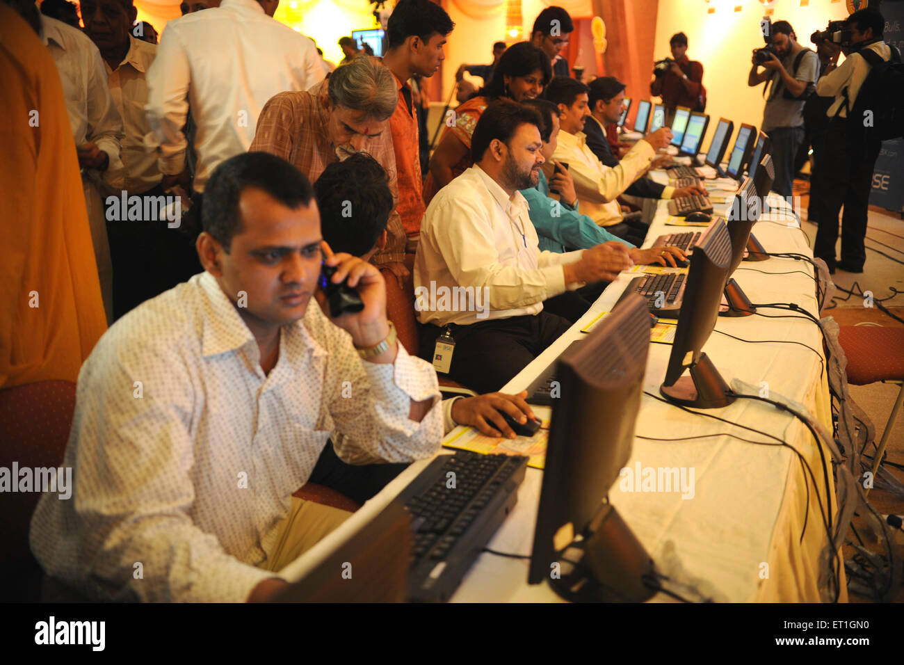 Bombay stock exchange hi-res stock photography and images - Alamy