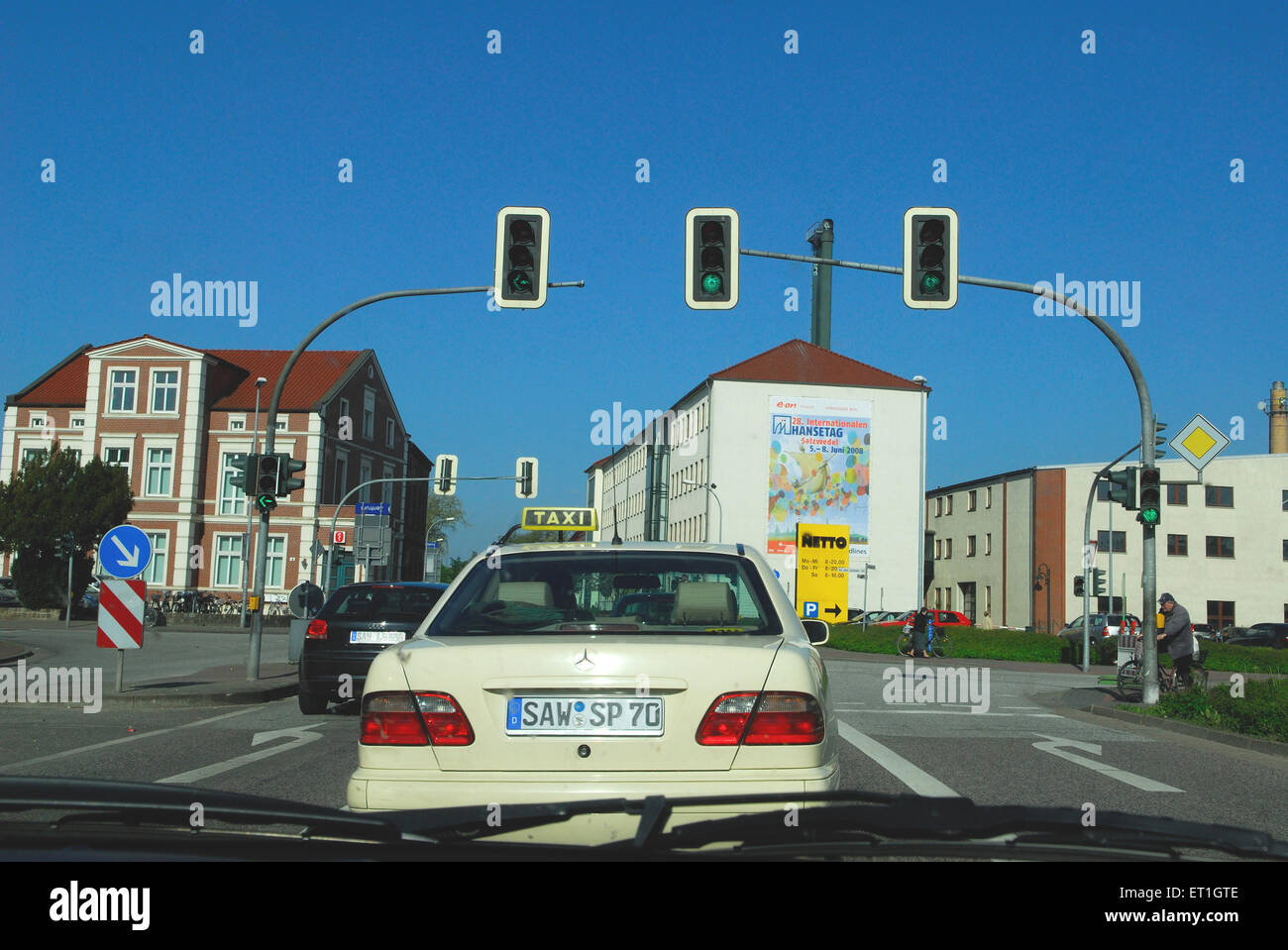 Car Traffic Signal High Resolution Stock Photography and Images - Alamy
