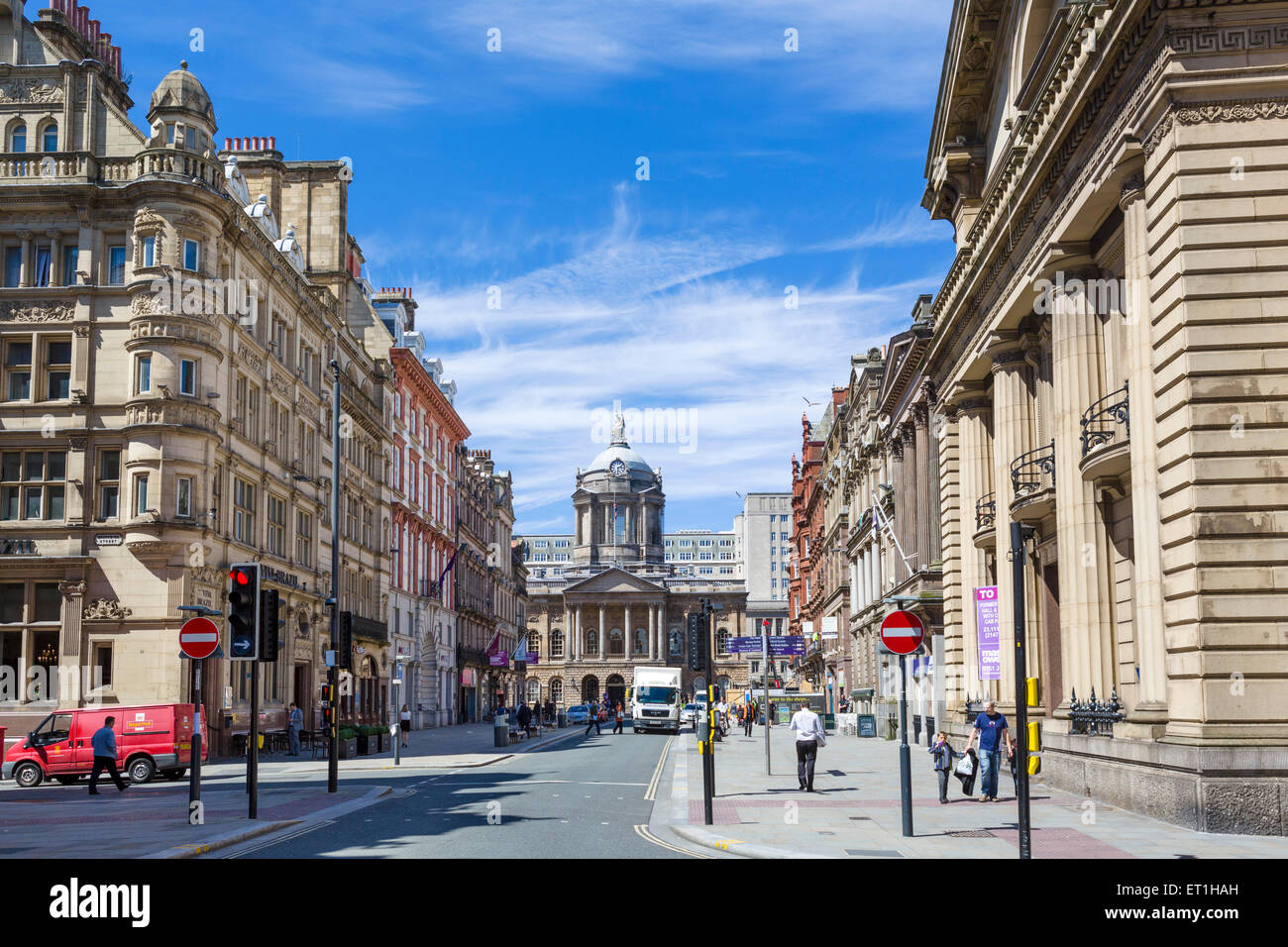 Liverpool streets hi-res stock photography and images - Alamy