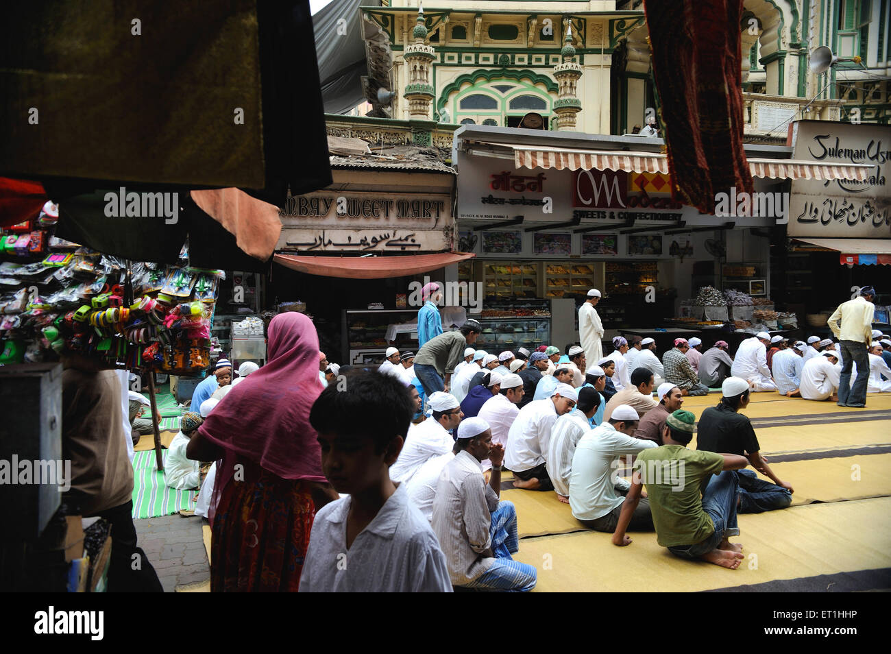 Muslim praying on street, Mohd Ali Road, Mohammed Ali Road, Bombay ...