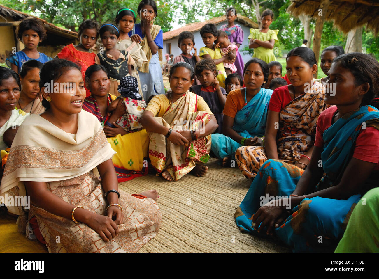 India tribe talking hi-res stock photography and images - Alamy