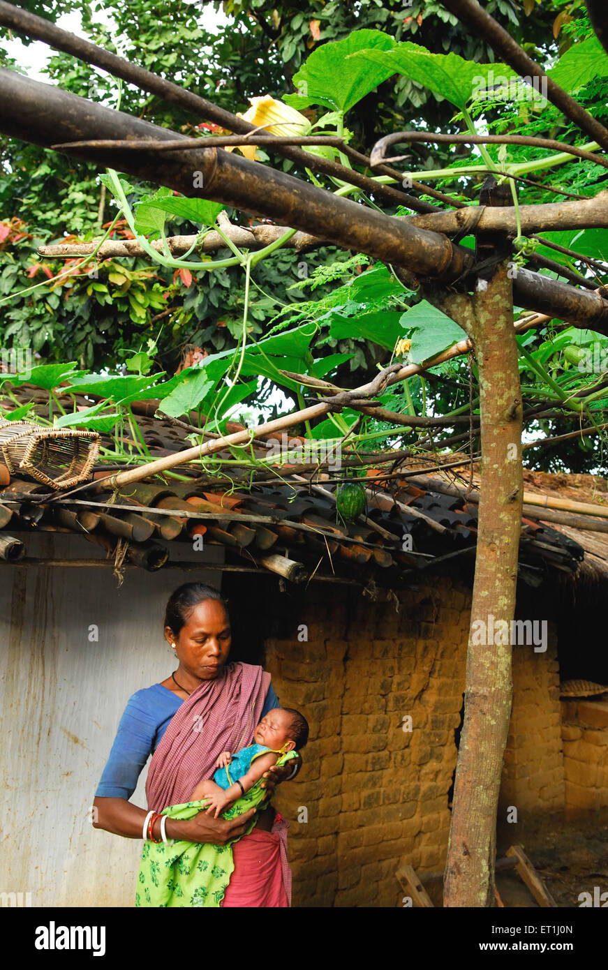 mother with baby, Ho tribe, tribal people, Chakradharpur, West ...