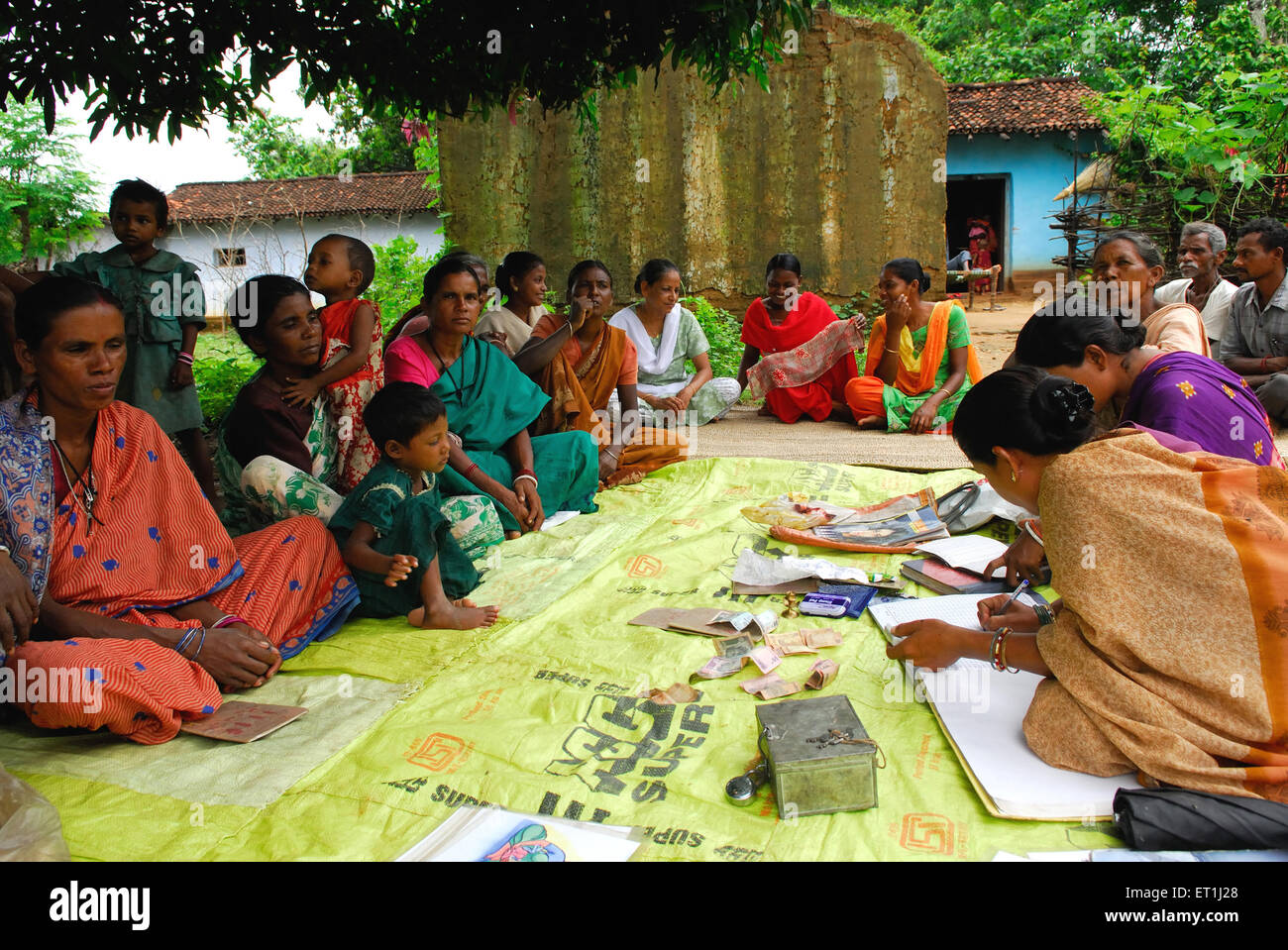 Women counting money, Ho tribe, tribal people, Chakradharpur, West ...