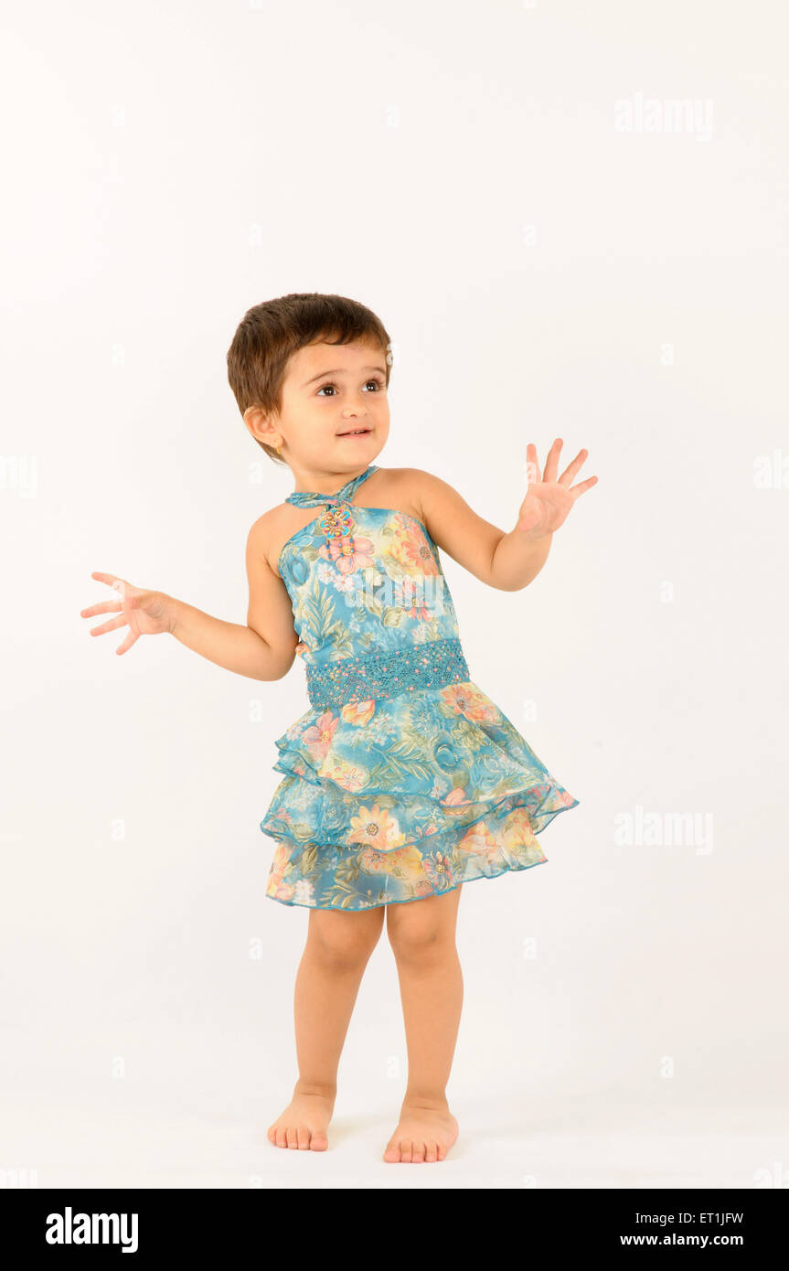 Indian Kids Dancing High Resolution Stock Photography and Images - Alamy