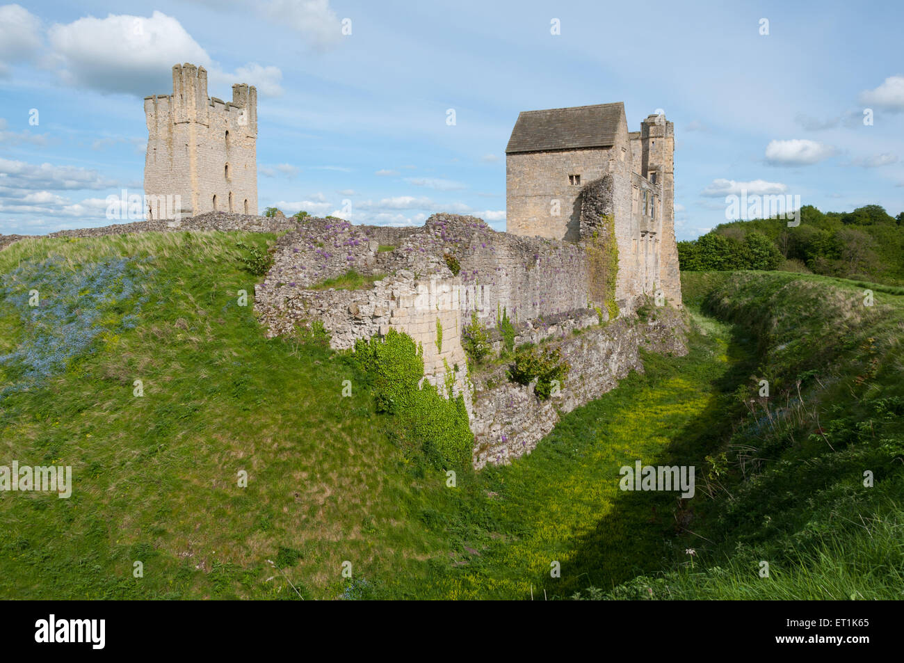 Helmsley castle hi-res stock photography and images - Alamy