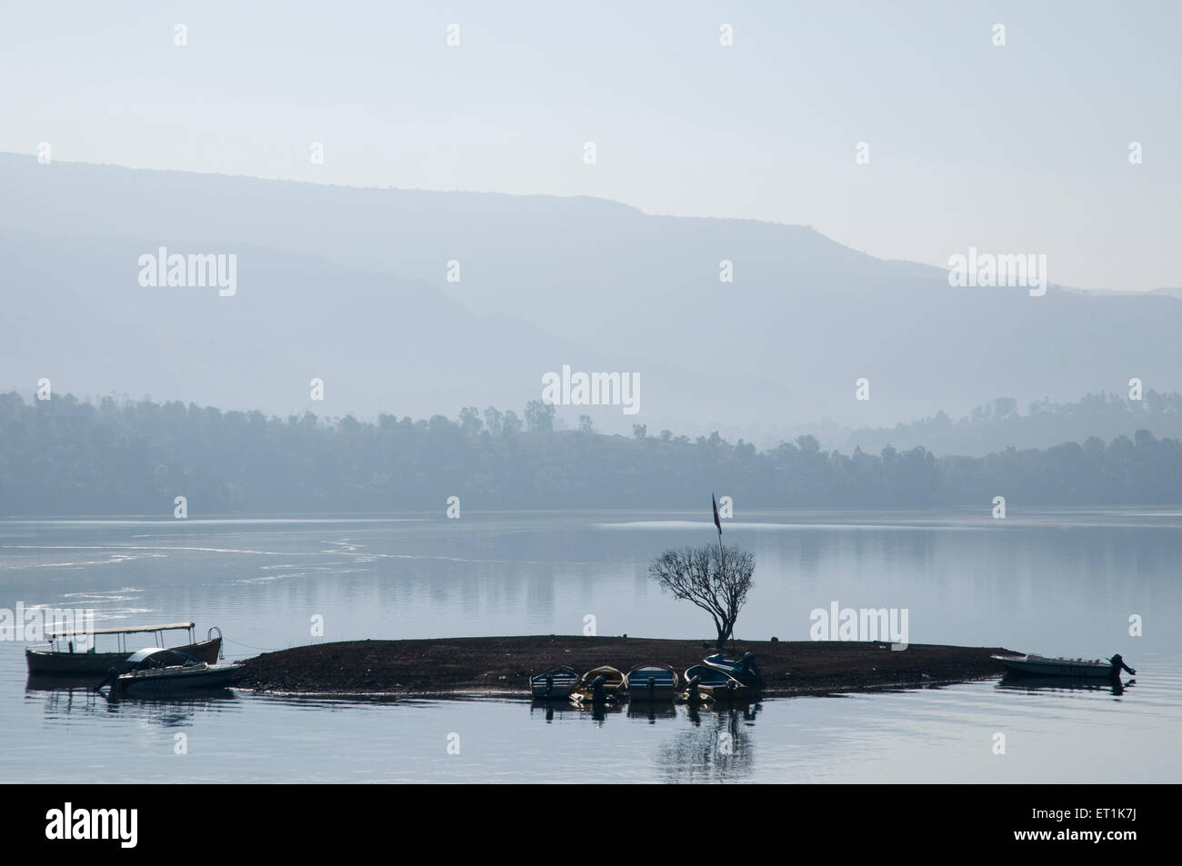 Shiv Sagar lake boats Shivsagar Tapola Mahabaleshwar Maharashtra India ...
