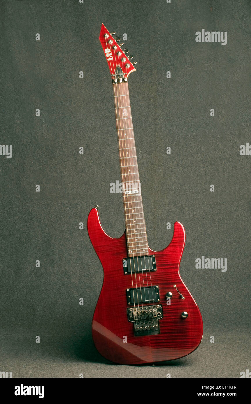 Musical instrument hi-res stock photography and images - Alamy